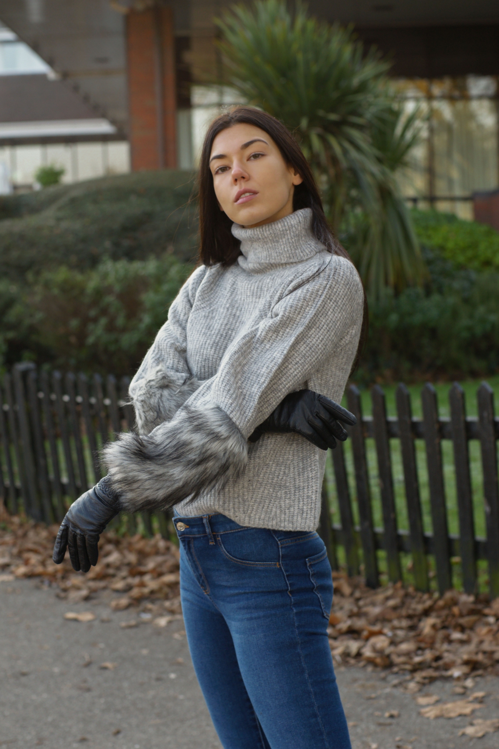 2 Ways To Embrace The Faux Fur Sleeve Trend - BRONDEMA