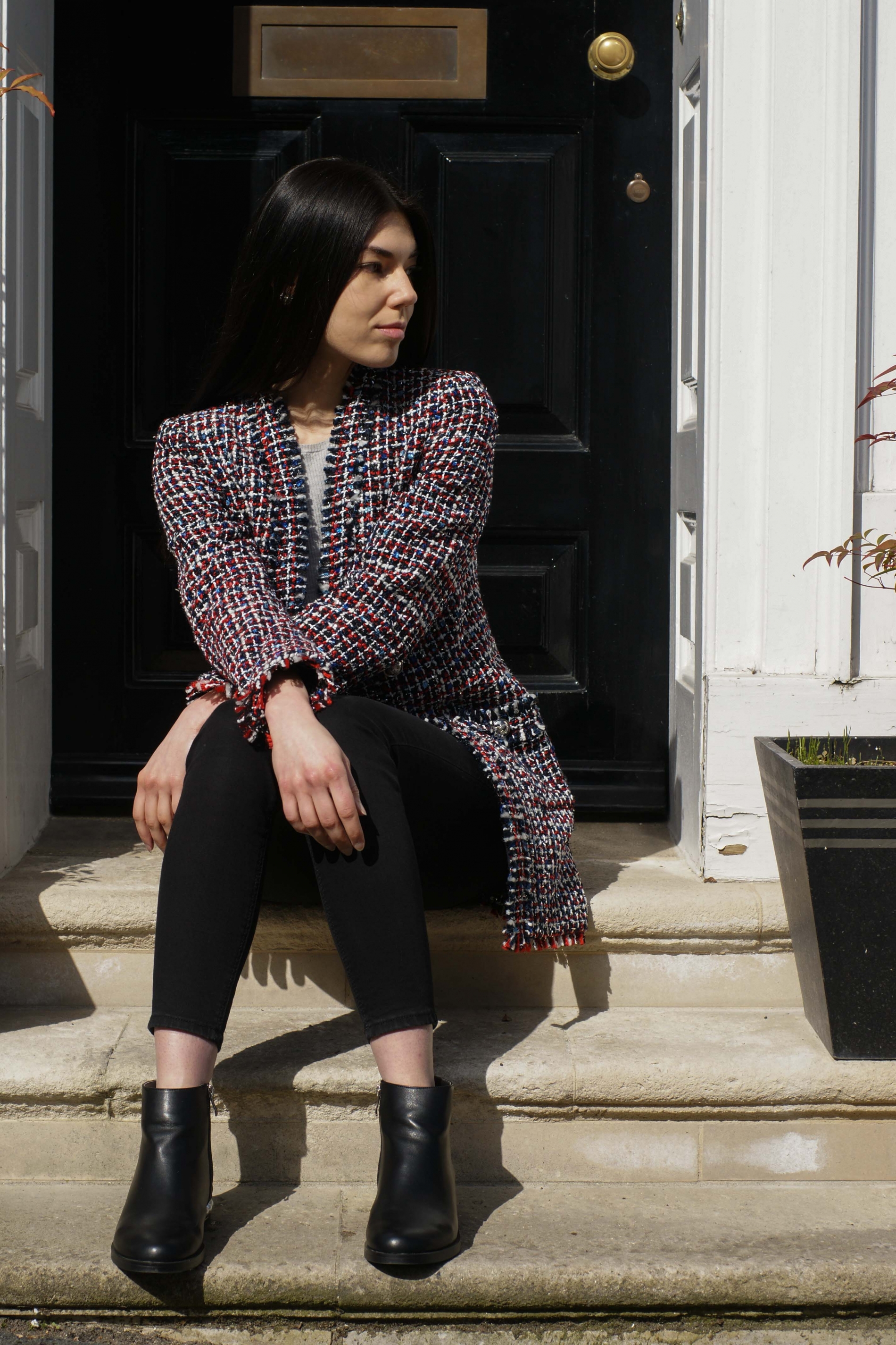 3 Effortless Ways To Style A Boucle Blazer - BRONDEMA