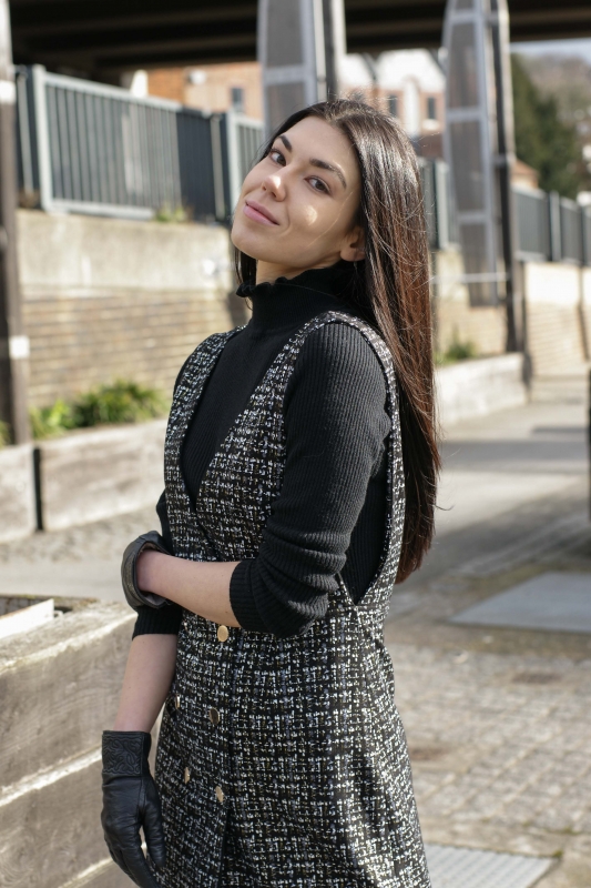 3 Pinafore Dress Styles You Need To Try Right Now - BRONDEMA